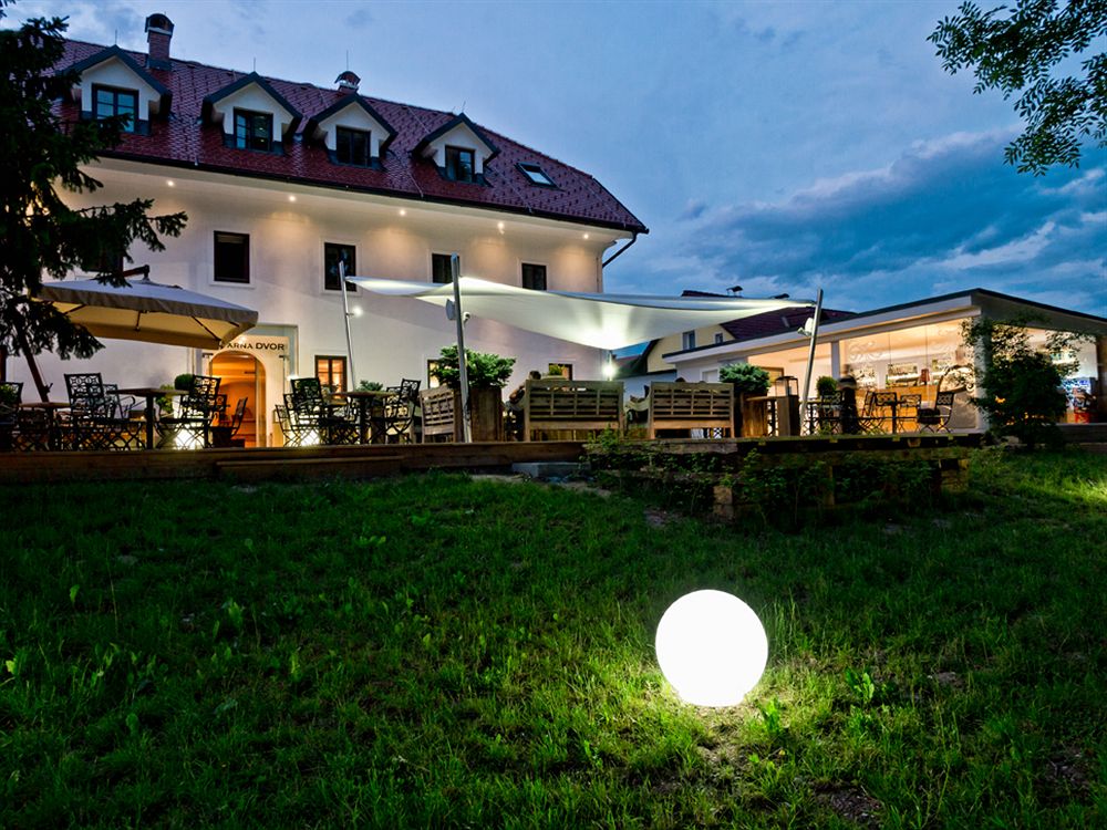Dvor Tacen Bed&Breakfast - Ljubljana | Hurb